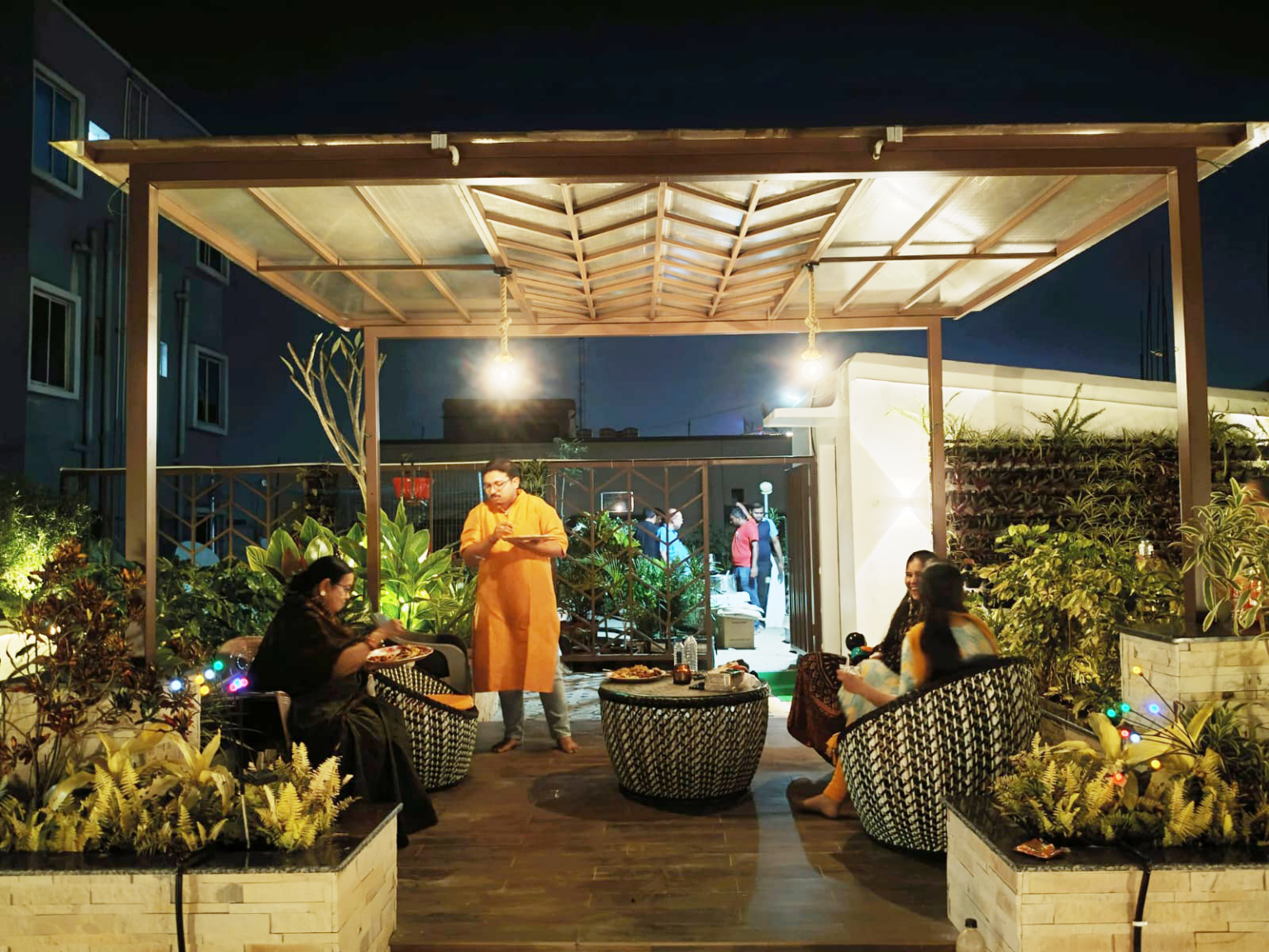 Adaptive Urbanism: Rethinking Rooftop Utilization in the Face of ...